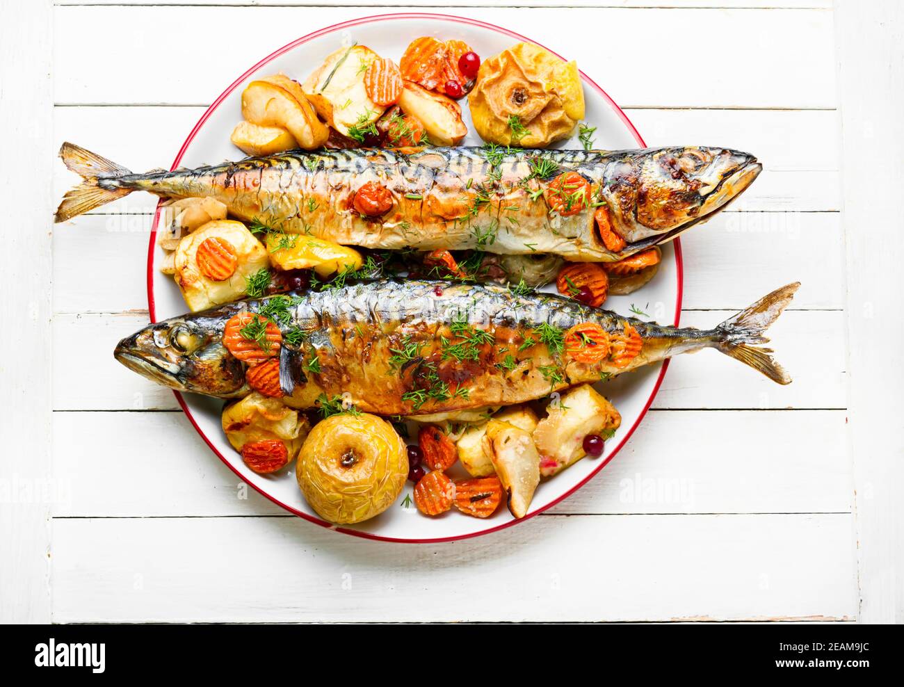 Whole roasted fish hi-res stock photography and images - Alamy