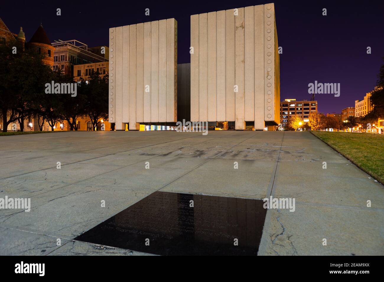 Dallas texas at night hi-res stock photography and images - Alamy