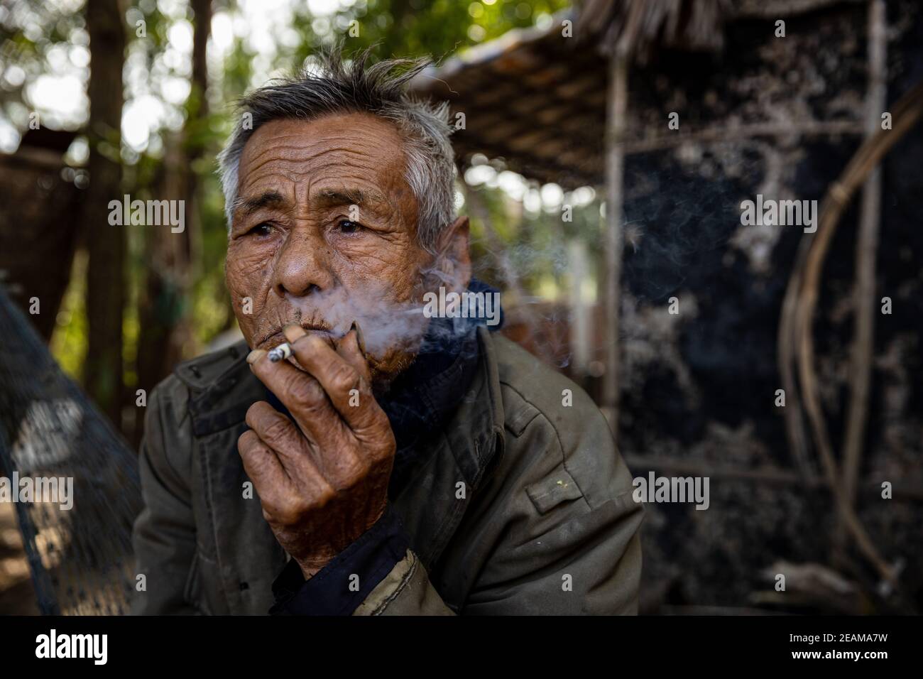 Homeless people in vietnam hi-res stock photography and images - Alamy