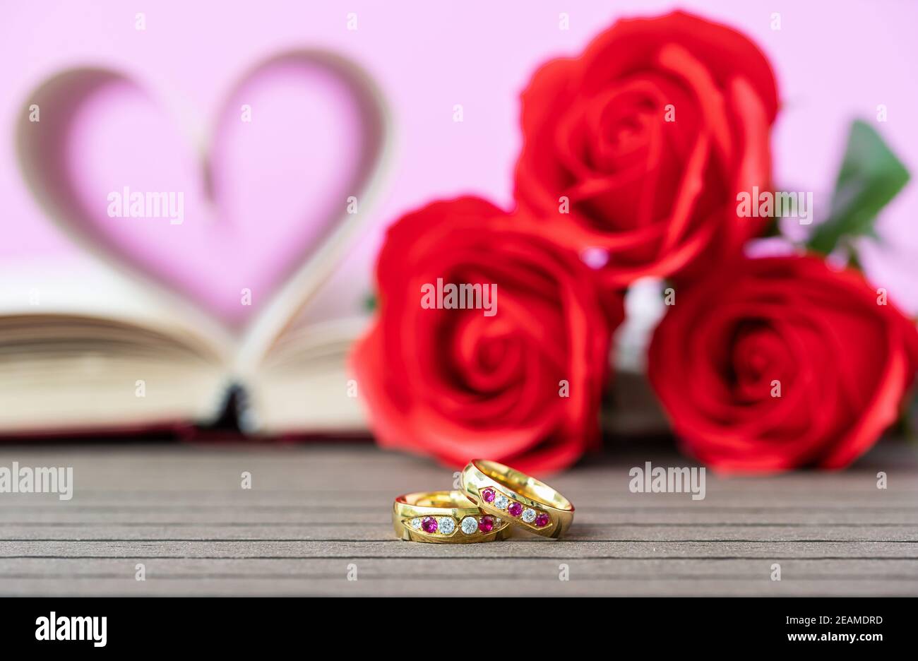 Open book heart pages flower hi-res stock photography and images - Alamy