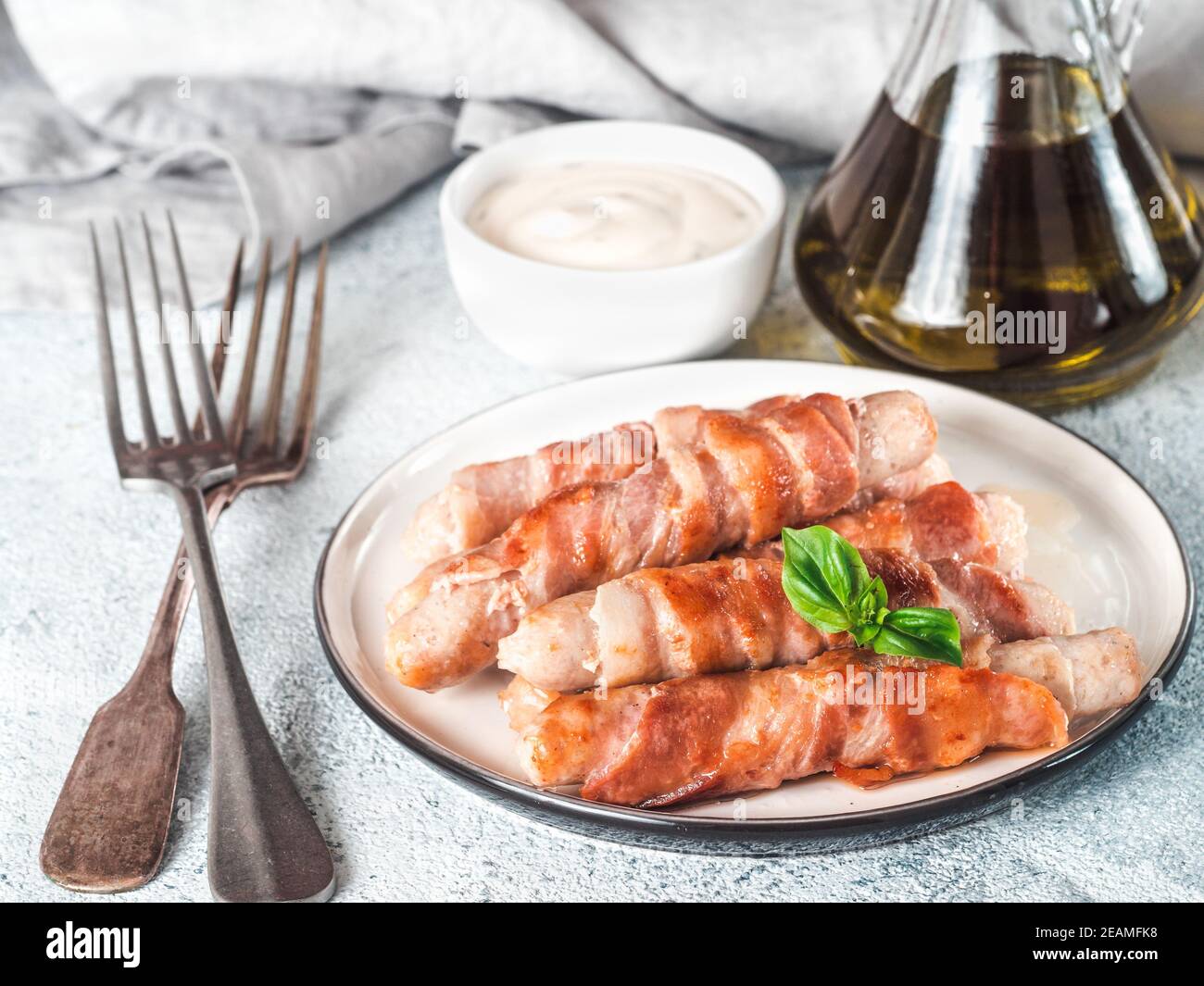 Meat wrapped up hi-res stock photography and images - Alamy