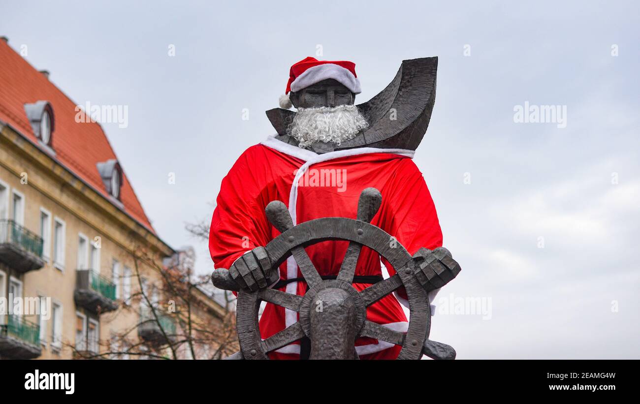 Sailor at the steering wheel of a sailing ship hi-res stock photography ...