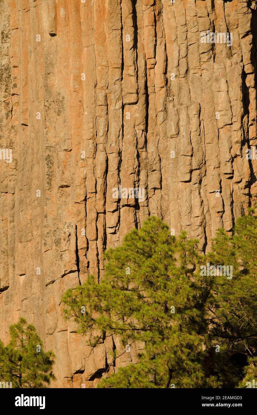 Basalt cliff landscape hi-res stock photography and images - Alamy