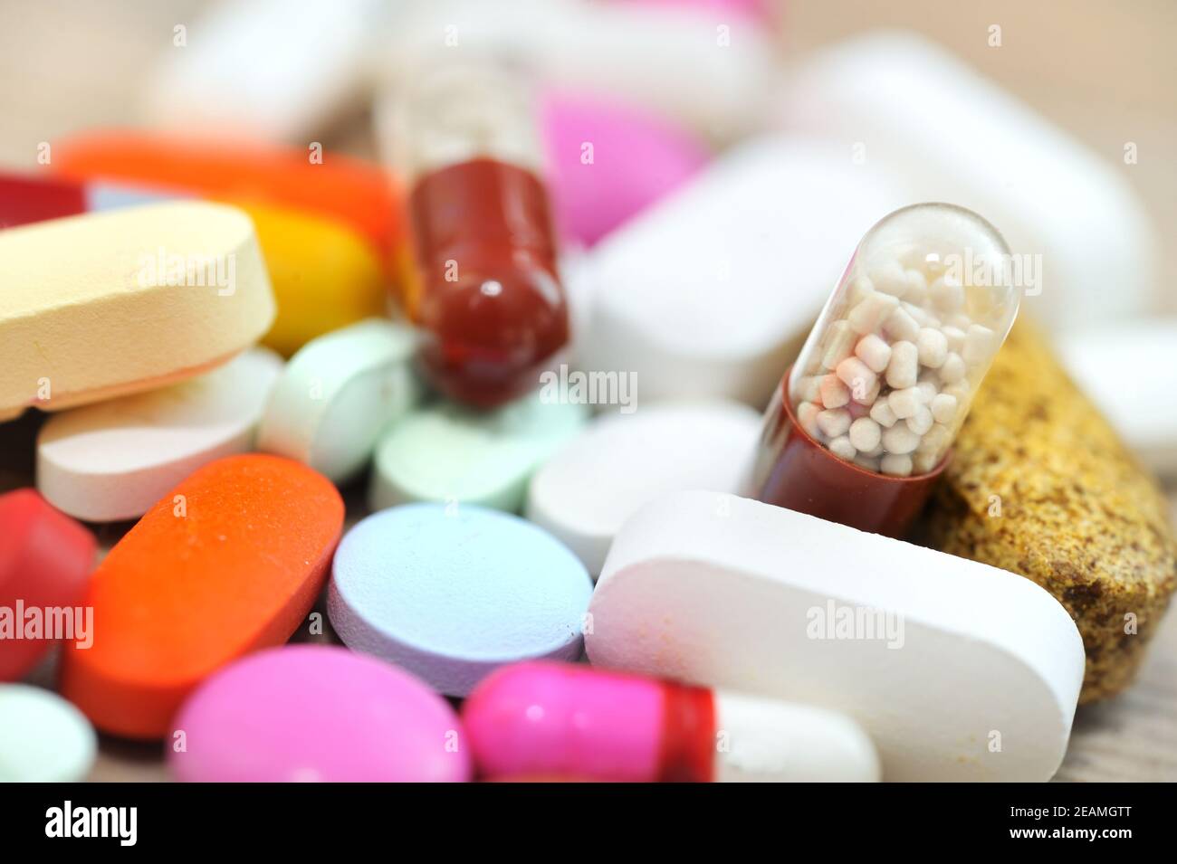 Assorted pills hi-res stock photography and images - Alamy