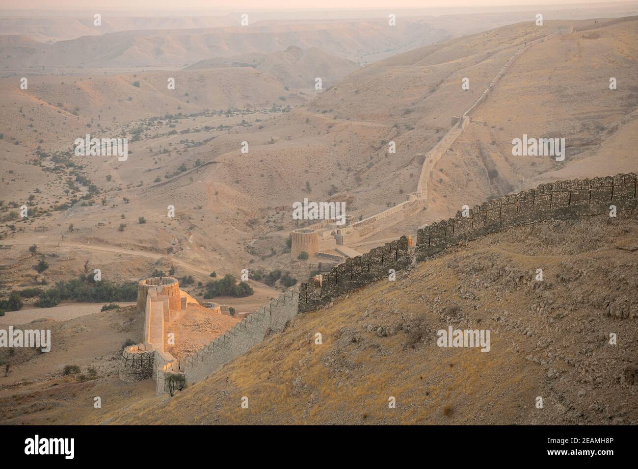 Rani Kot Fort Great Wall of Sindh Picturesque Breathtaking View at ...