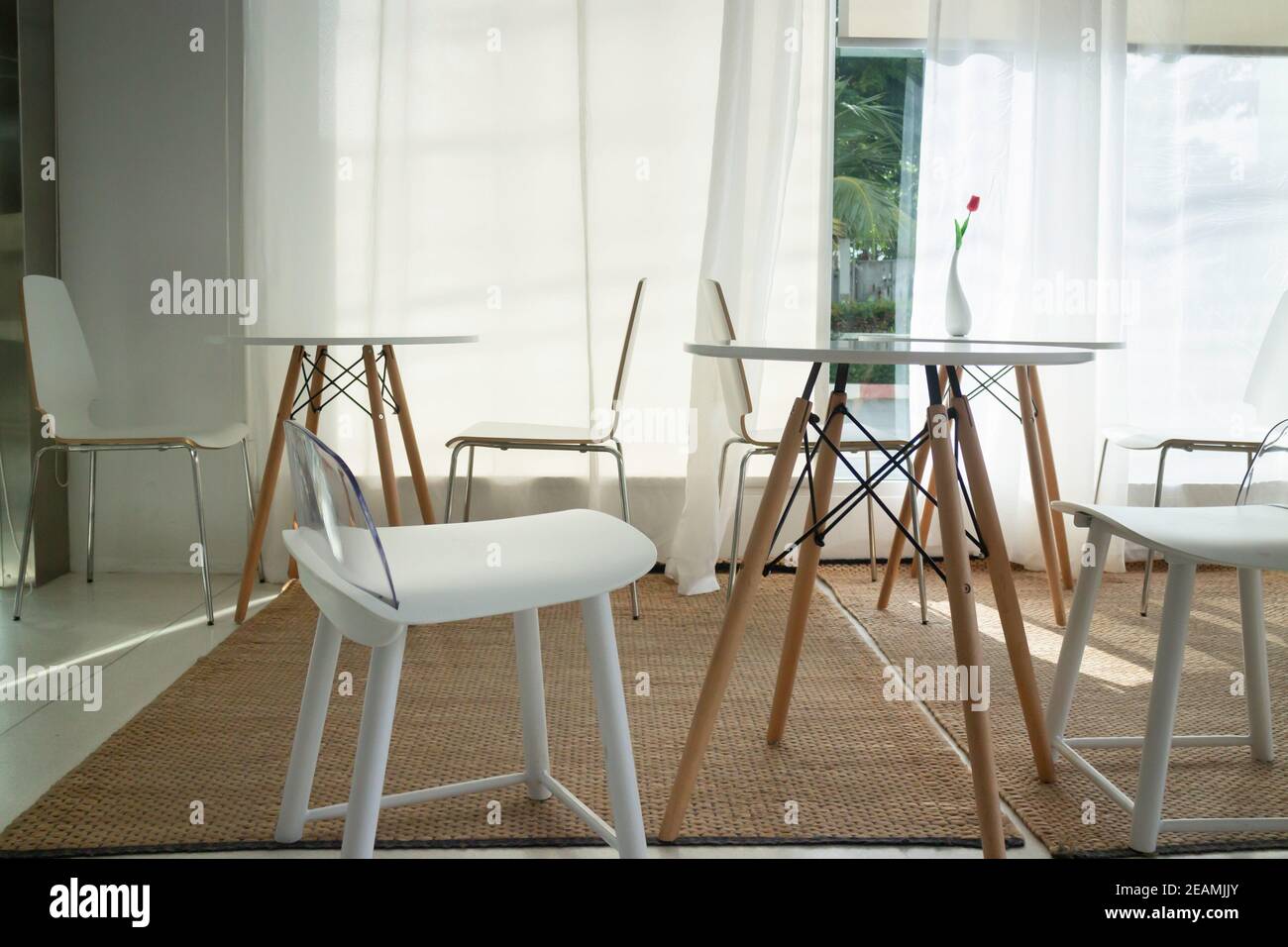 Establishment space hi-res stock photography and images - Alamy