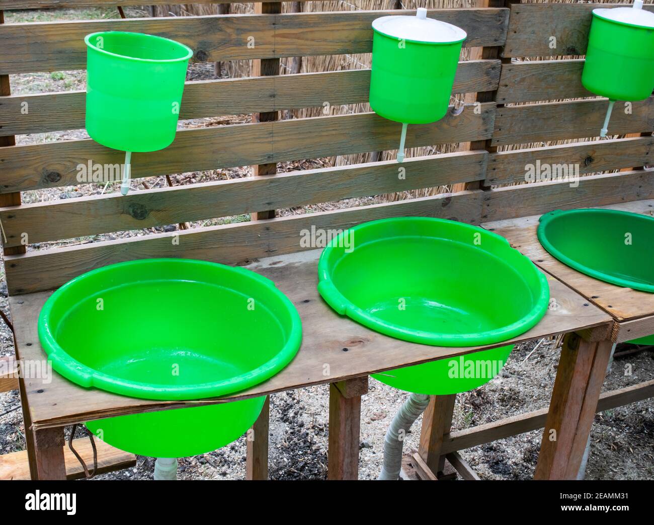 Outdoor wash basin hi-res stock photography and images - Alamy