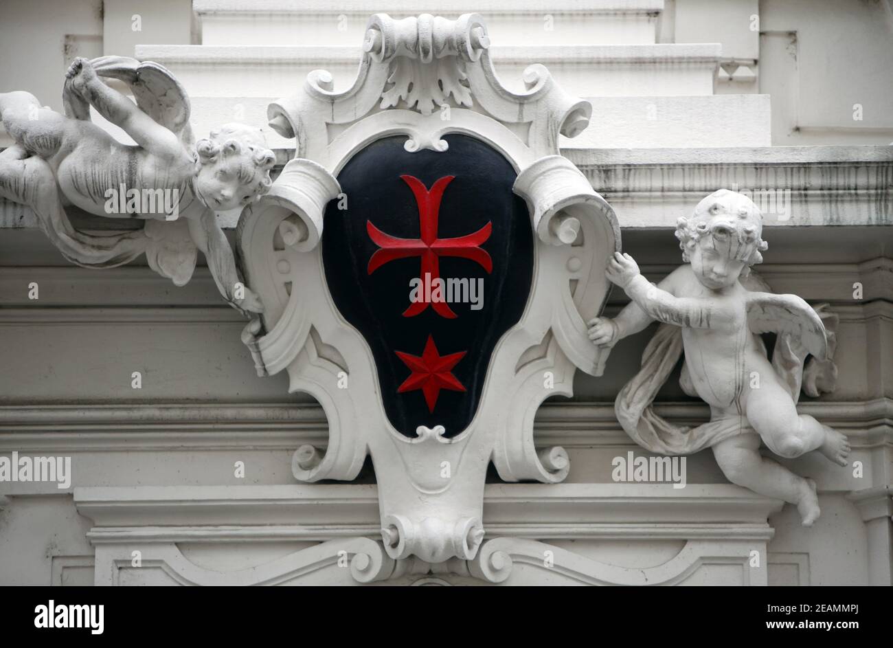 Angels, sculpture in Vienna, Austria Stock Photo - Alamy
