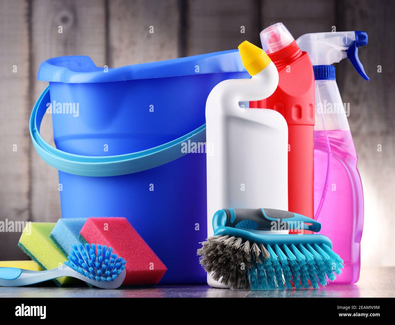Variety of detergent bottles and chemical cleaning supplies Stock Photo ...