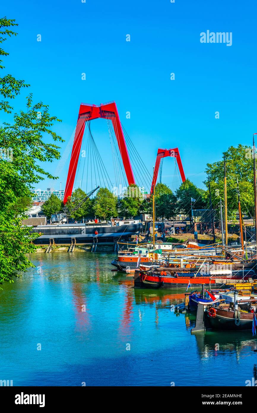 Willem bridge and city skyline hi-res stock photography and images - Alamy
