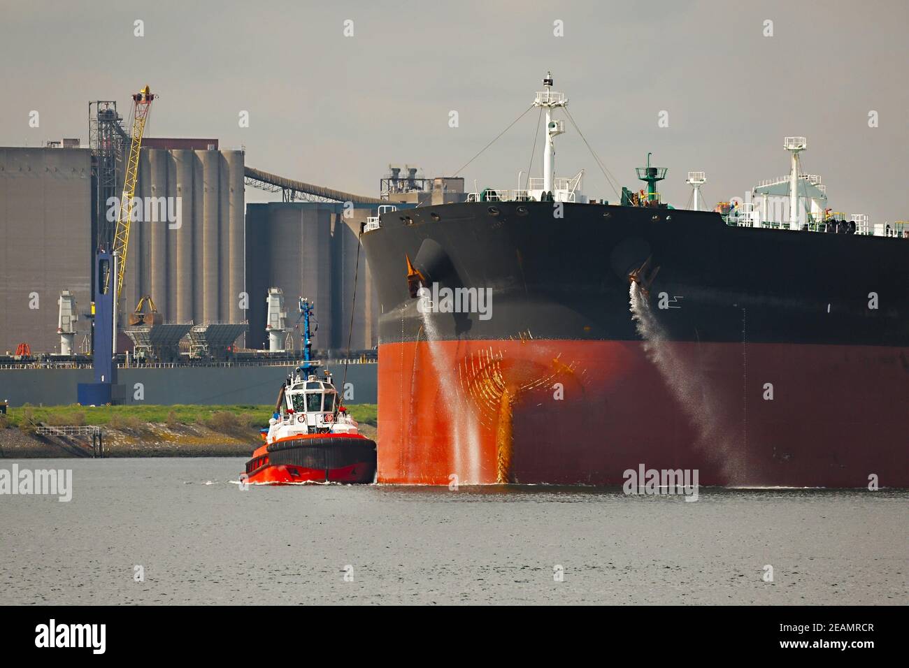 Empty ship fuel tank hi-res stock photography and images - Alamy