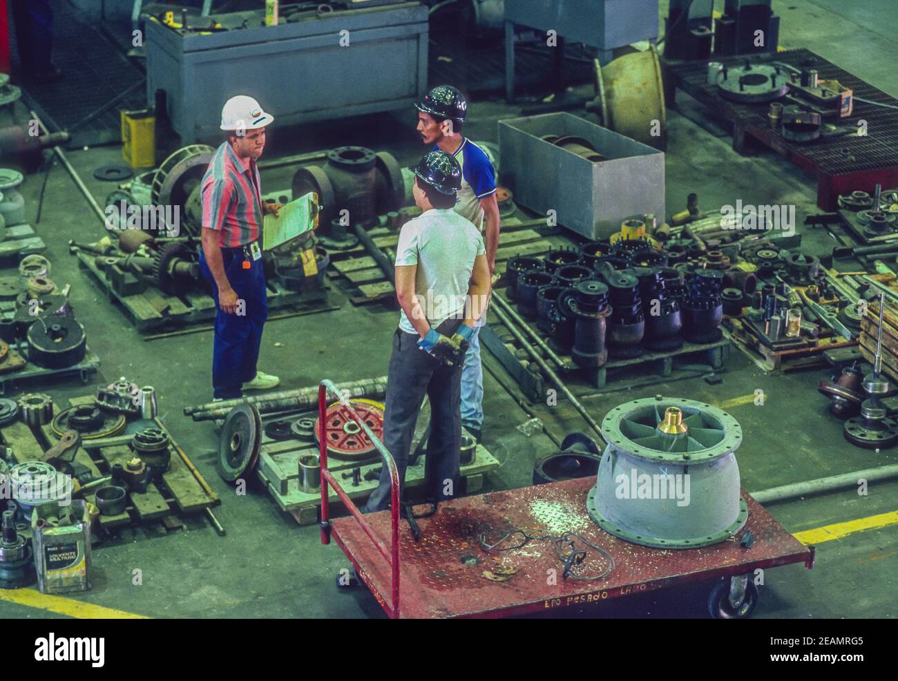 Oil company workers hi-res stock photography and images - Alamy