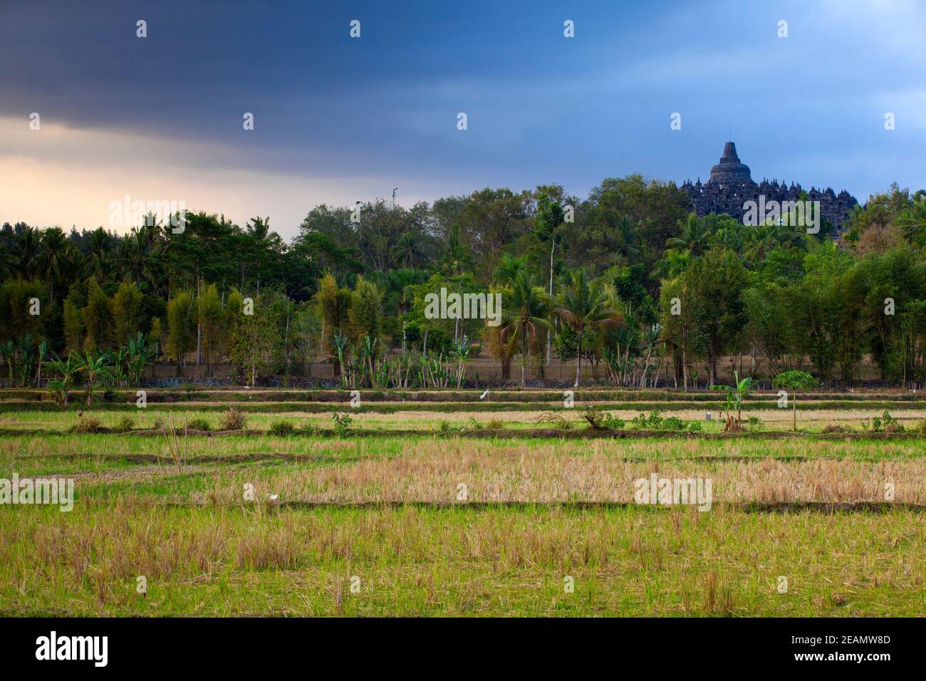Across site farming hi-res stock photography and images - Alamy