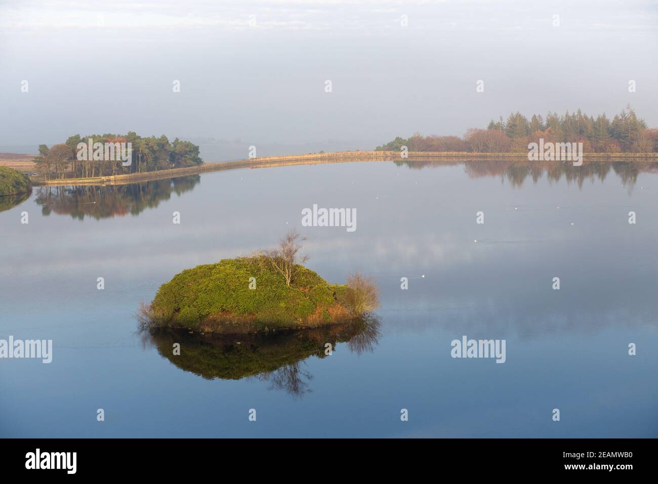 Empty reservoirs hi-res stock photography and images - Alamy