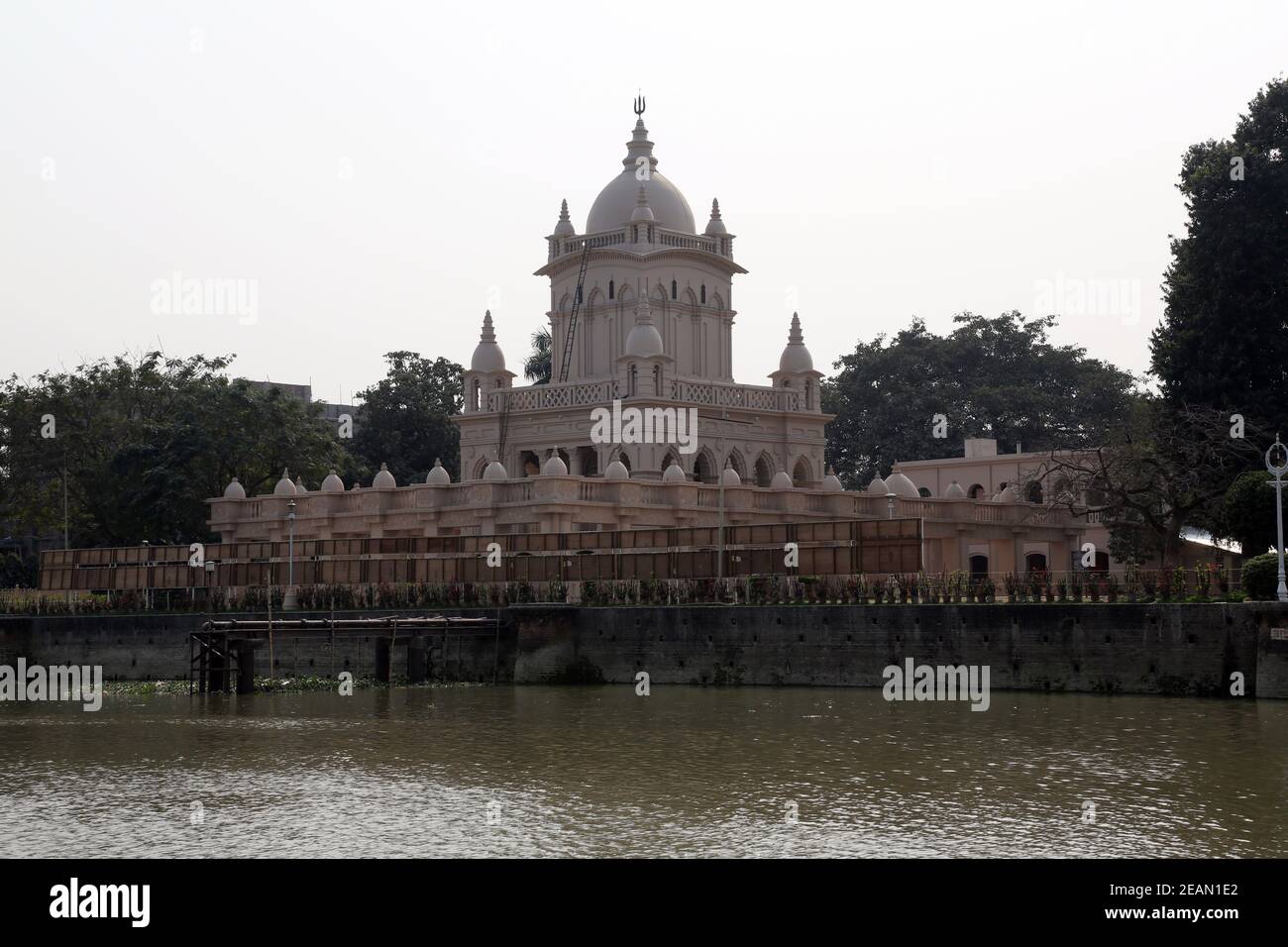 Belur Math, headquarters of Ramakrishna Mission in Howrah, Kolkata ...