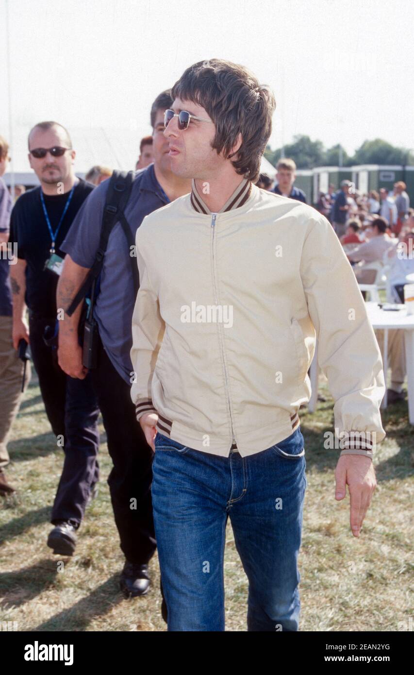 Reading festival backstage hi-res stock photography and images - Alamy