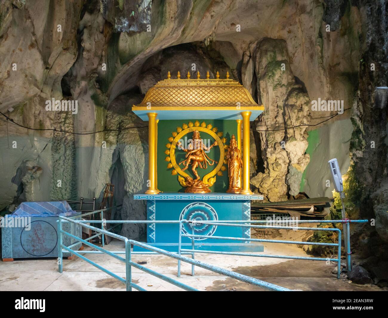 Kuala Lumpur, Malaysia : Batu caves temple and Hindu shrine, tourist ...
