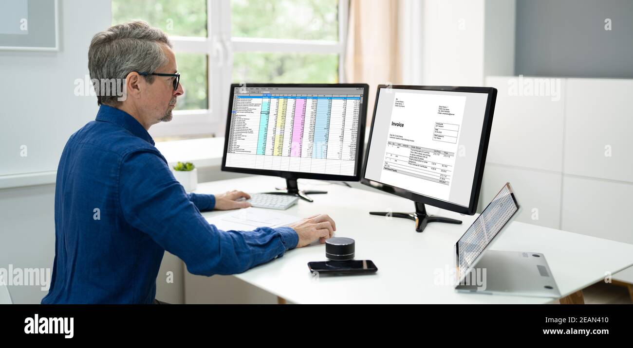 Digital Invoice Bill On Computer Stock Photo - Alamy