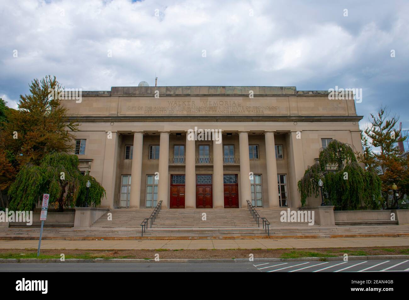 Walker Memorial Hall of Massachussets Institute of Technology (MIT ...