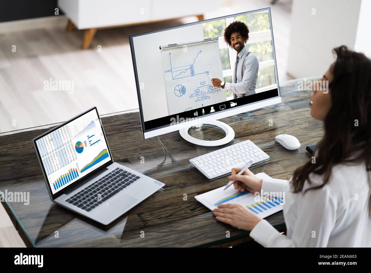 Remote lecture hi-res stock photography and images - Alamy