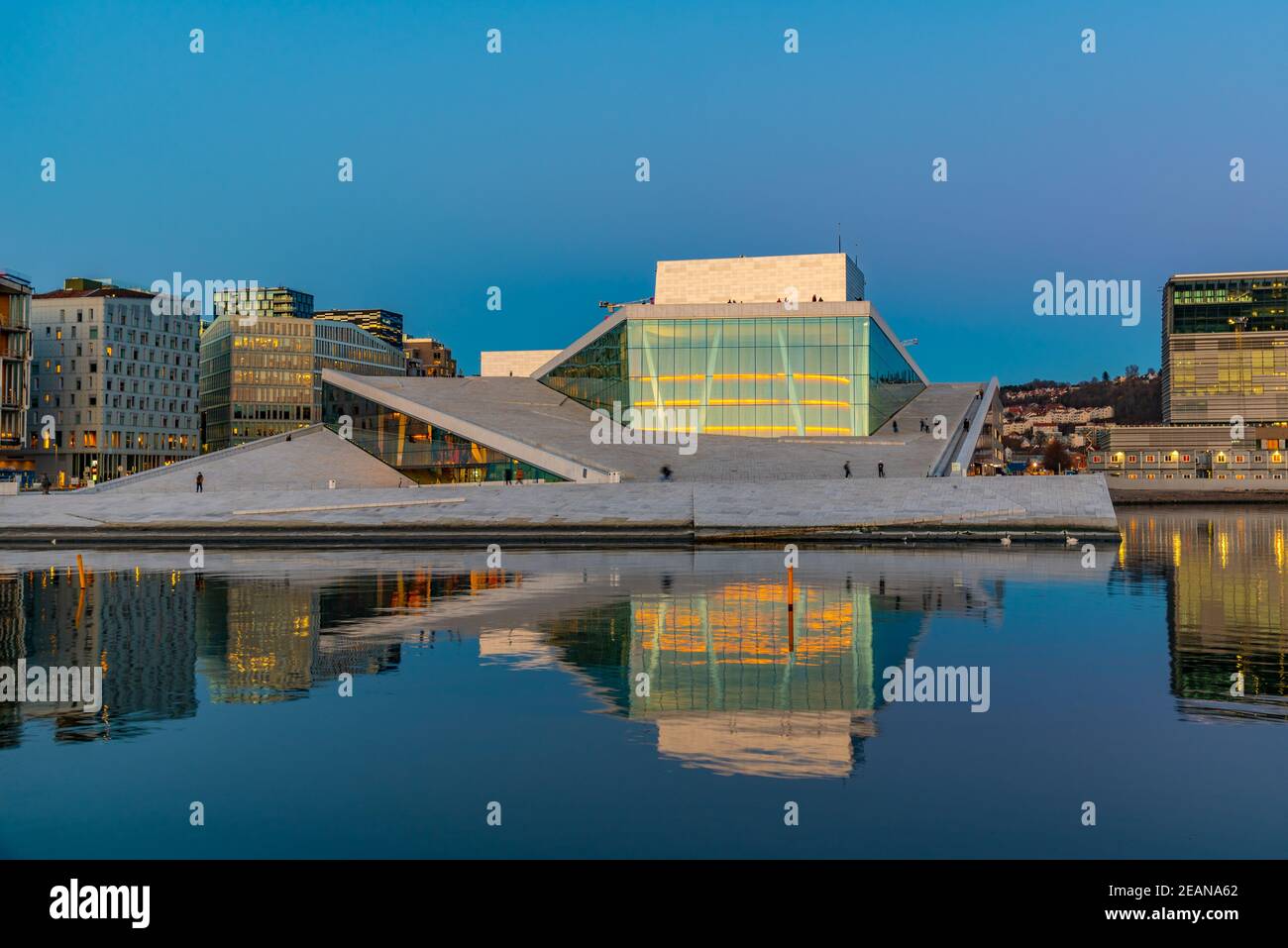 Night view of Opera house in Oslo, Norway Stock Photo - Alamy