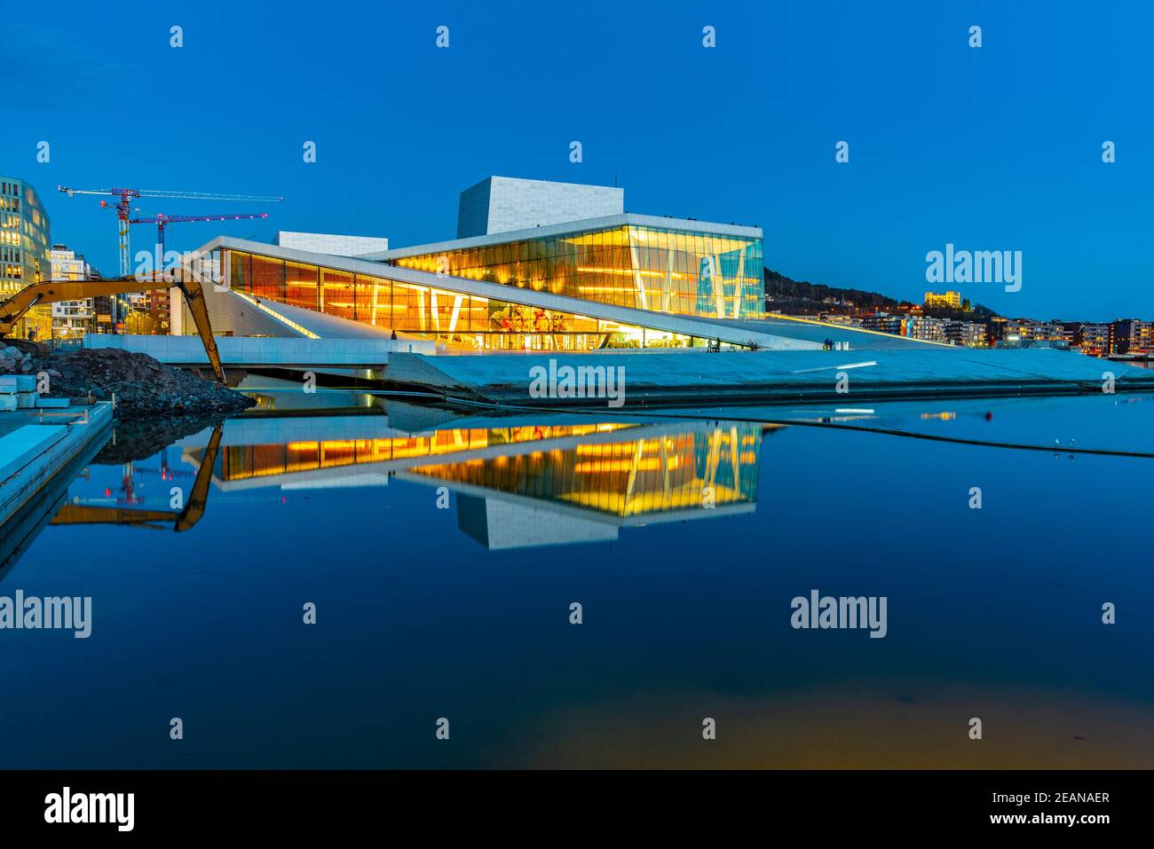 Night view of Opera house in Oslo, Norway Stock Photo - Alamy