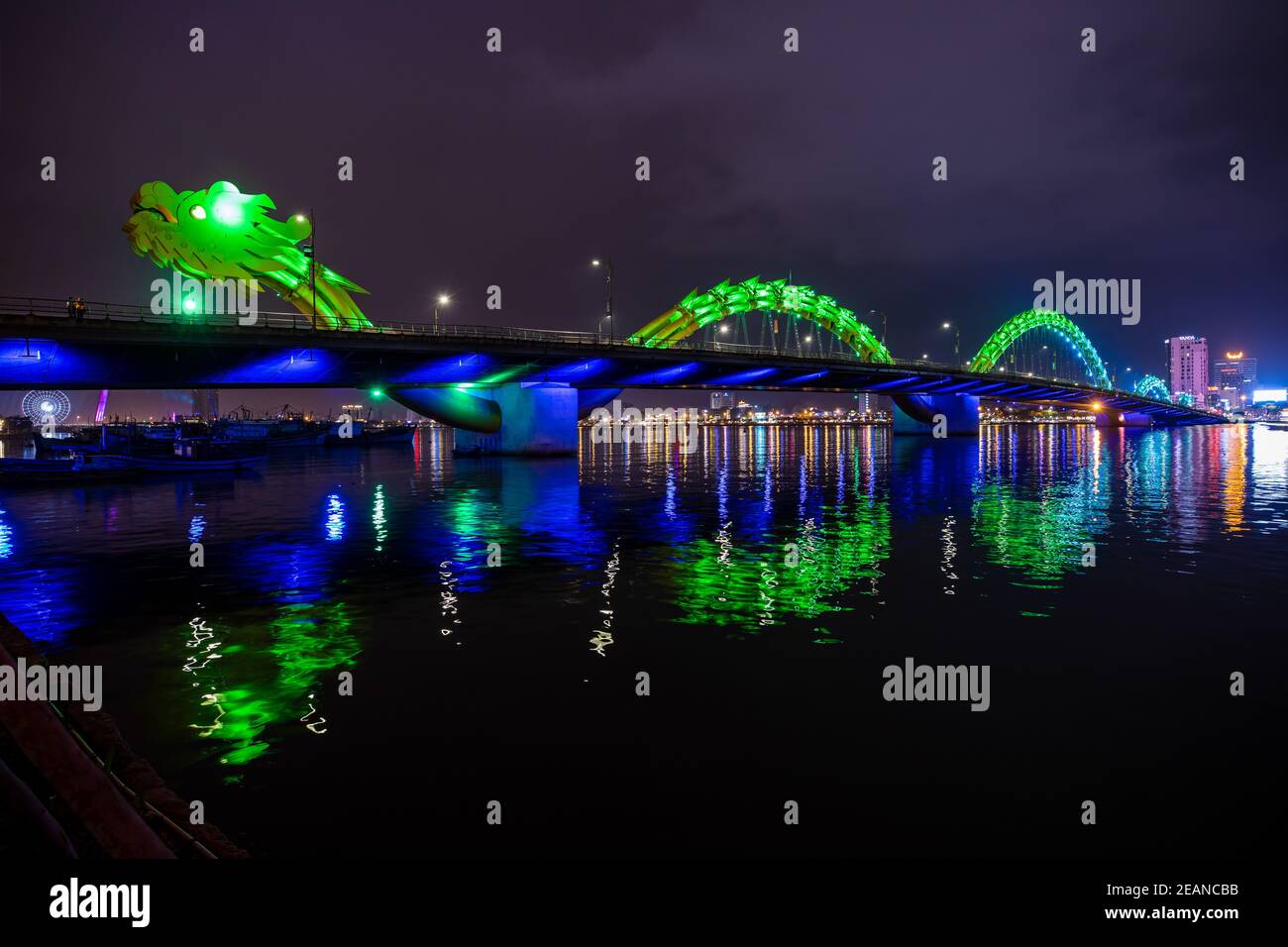 Vietnam bridge da hi-res stock photography and images - Alamy