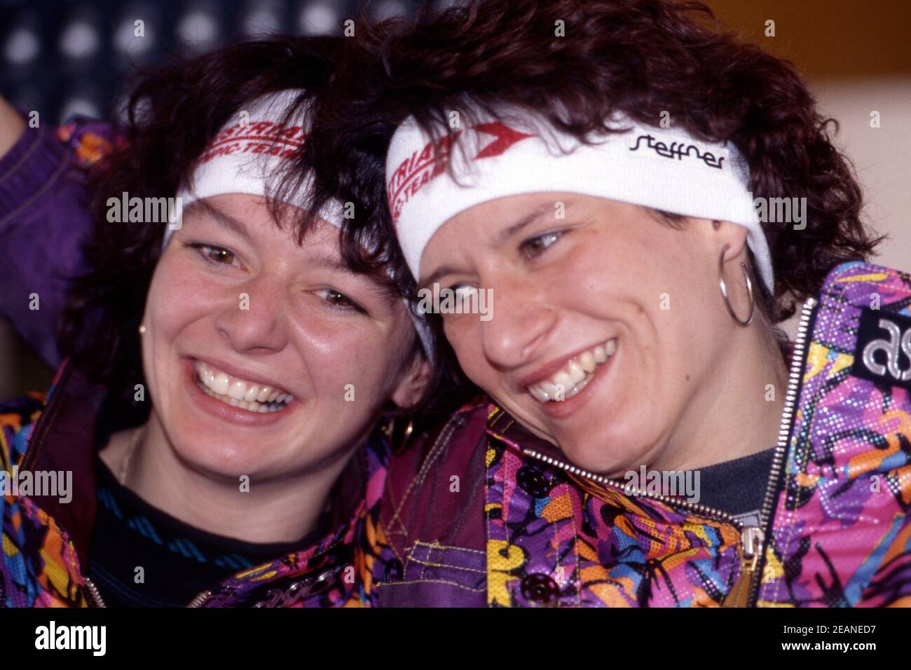 Angelika NEUNER (left, 2nd place silver medal) and her sister Doris ...