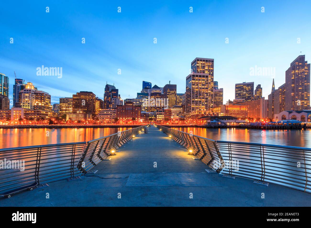 San francisco embarcadero night hi-res stock photography and images - Alamy