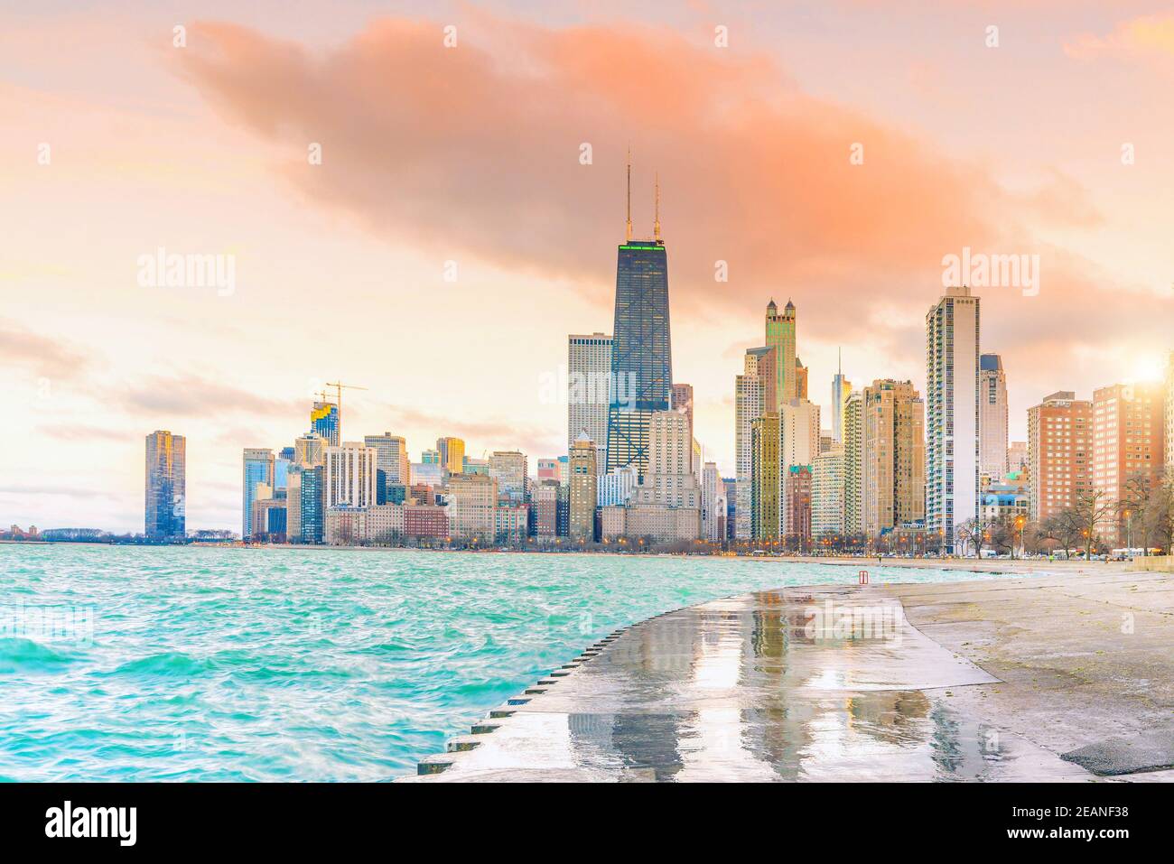 Downtown chicago skyline at sunset Illinois Stock Photo - Alamy