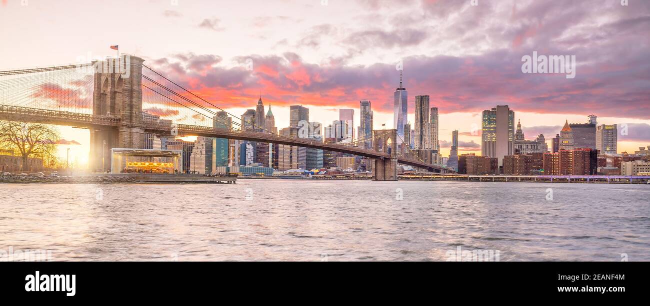 New york city beautiful sunset hi-res stock photography and images - Alamy