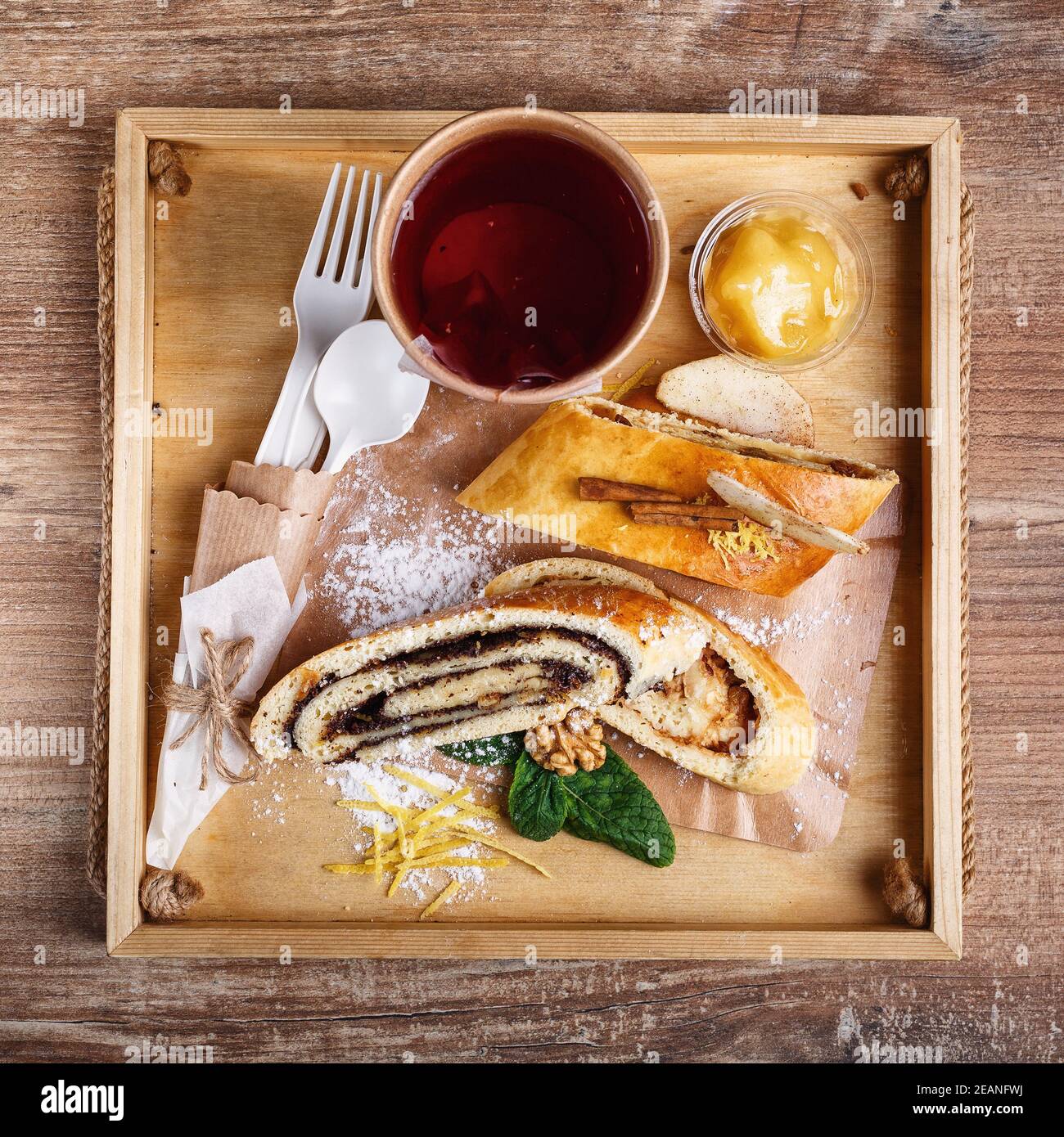 Strudel pastry hi-res stock photography and images - Alamy