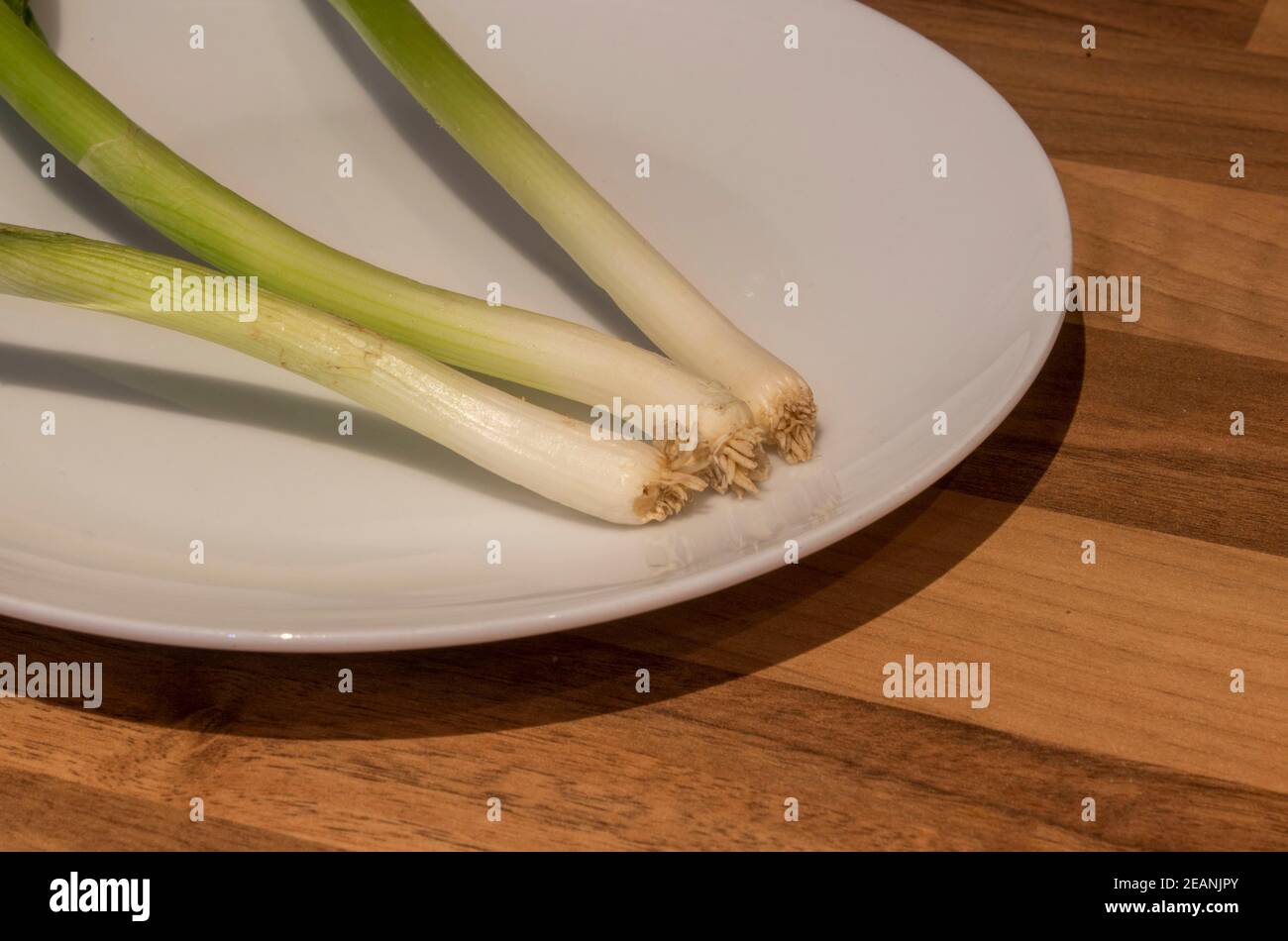 Three fresh onions hi-res stock photography and images - Alamy