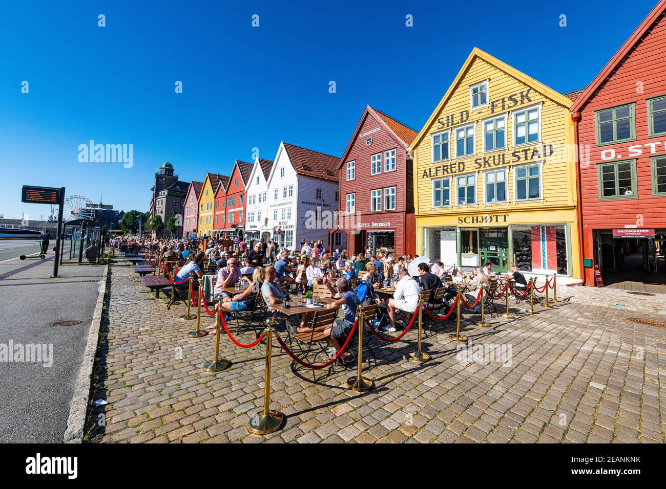 Open air cafes, Bryggen, series of Hanseatic buildings, UNESCO World ...