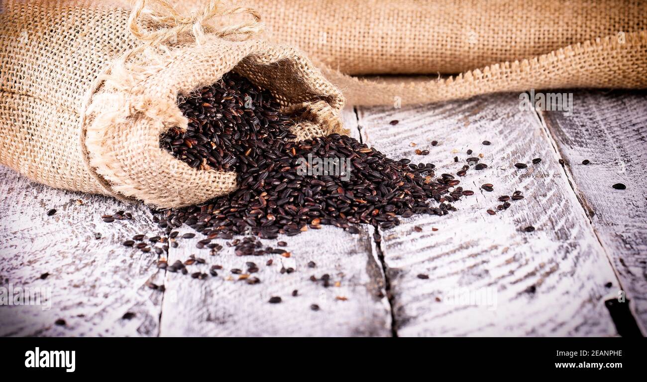 Black rice field hi-res stock photography and images - Alamy