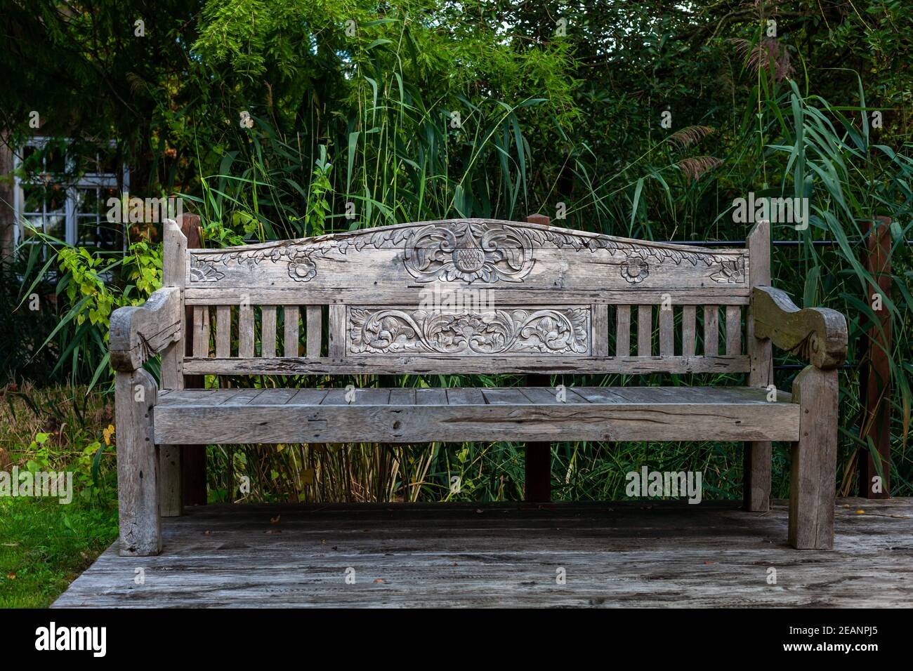 wooden bench in the park in the countryside Stock Photo - Alamy