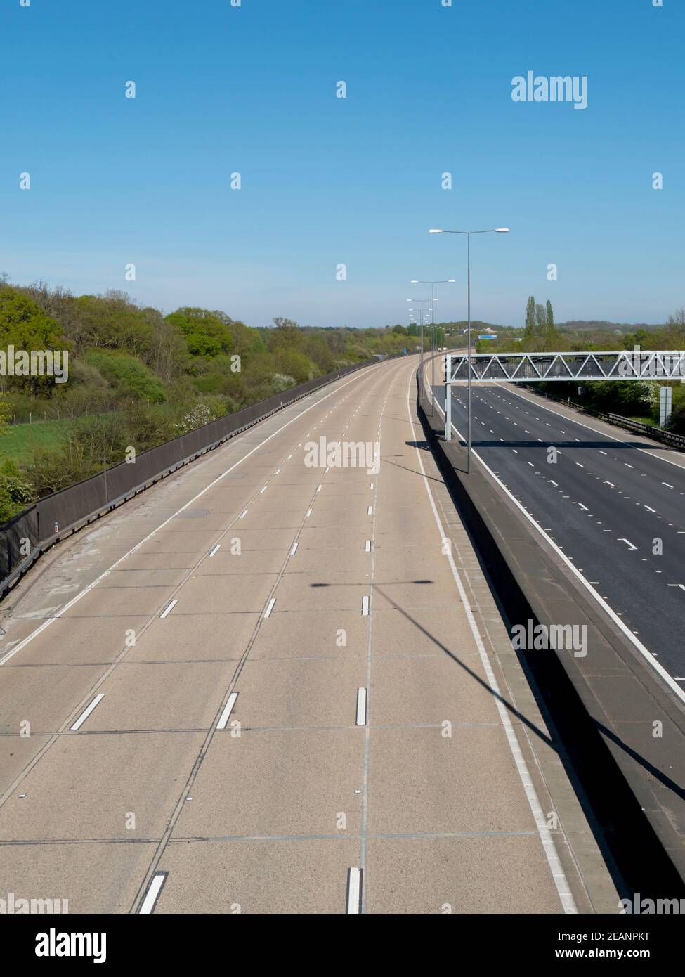 Empty surrey motorway hi-res stock photography and images - Alamy
