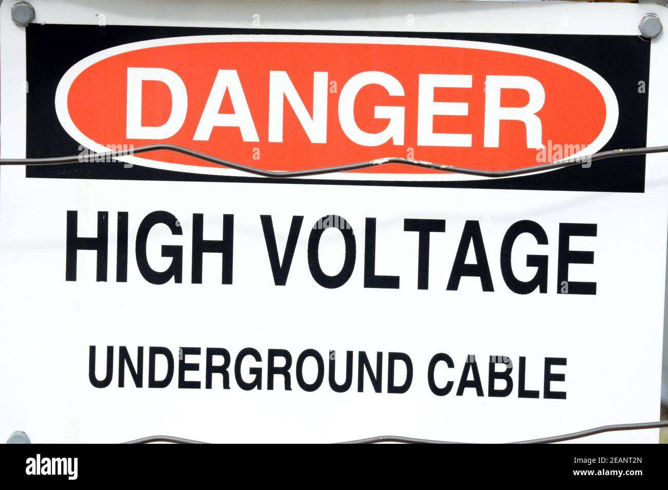Underground cable warning sign hi-res stock photography and images - Alamy