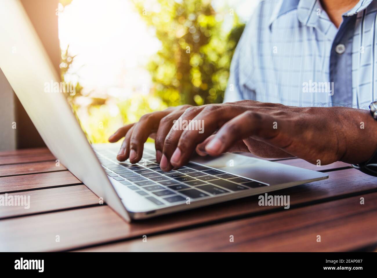 Indian guy laptop hi-res stock photography and images - Alamy
