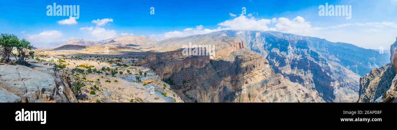 View of "the grand canyon of middle east" at the Jebel Shams mountain ...