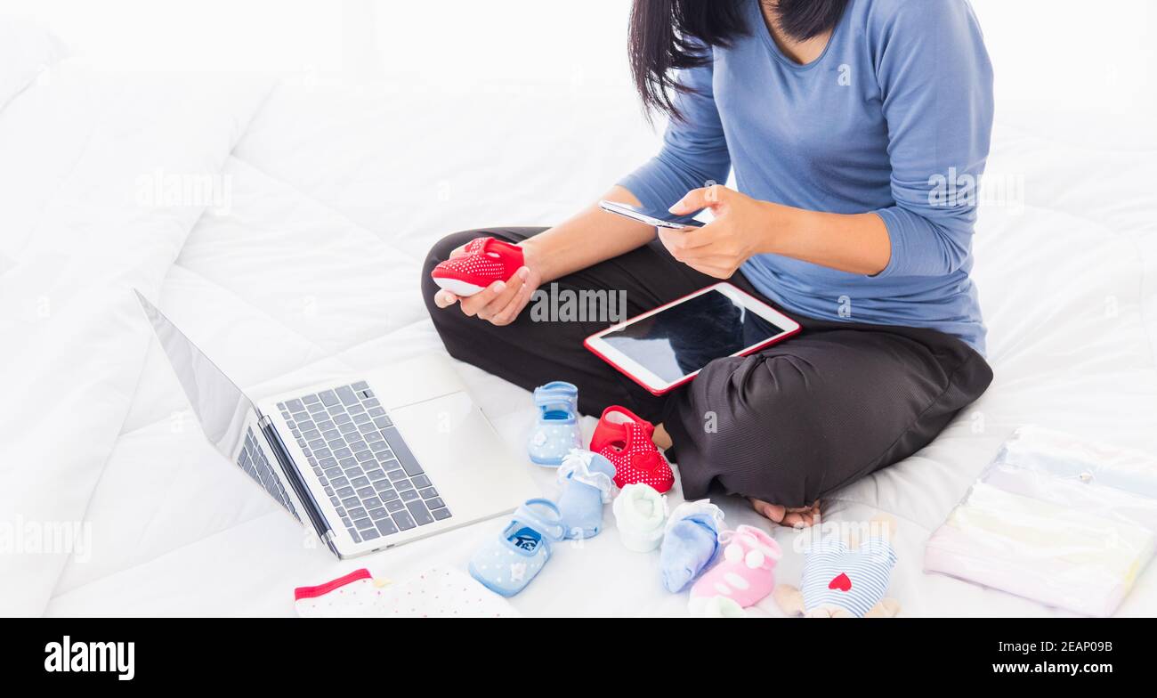 House purchase pregnant hi-res stock photography and images - Alamy