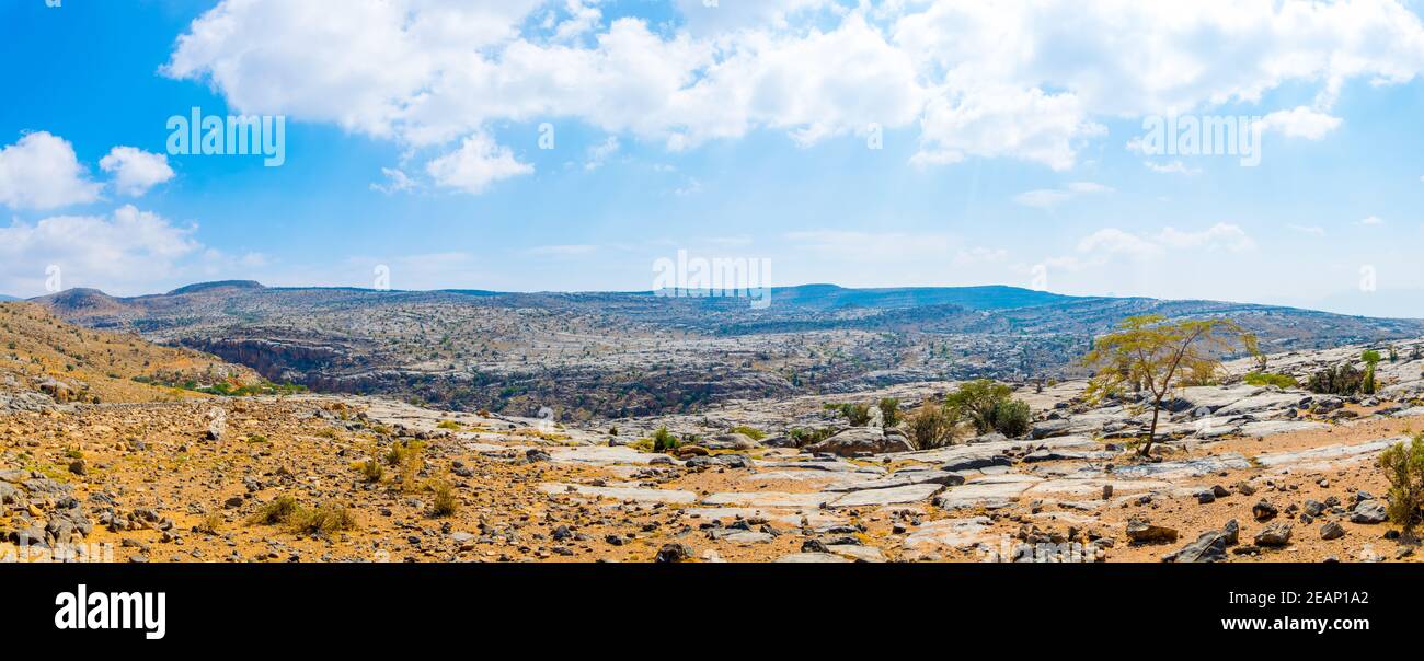 View over Jebel Shams mountain in Oman Stock Photo - Alamy