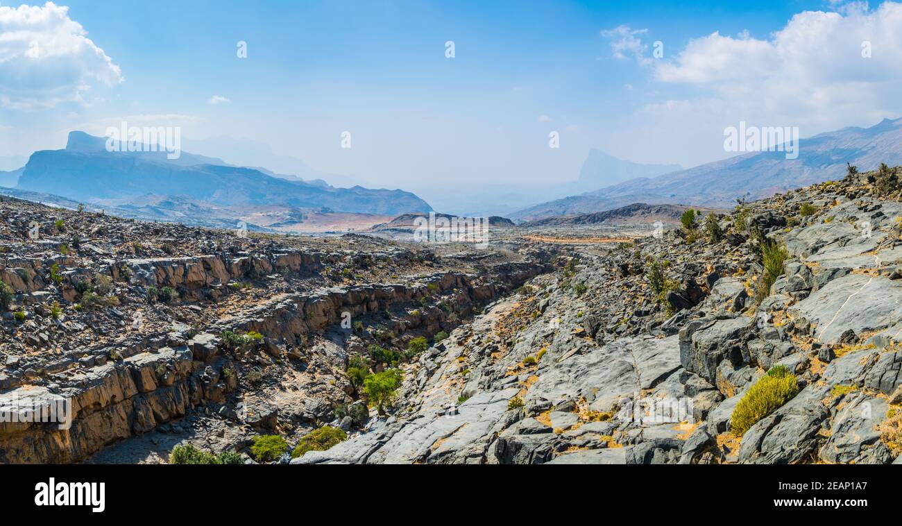 View over Jebel Shams mountain in Oman Stock Photo - Alamy
