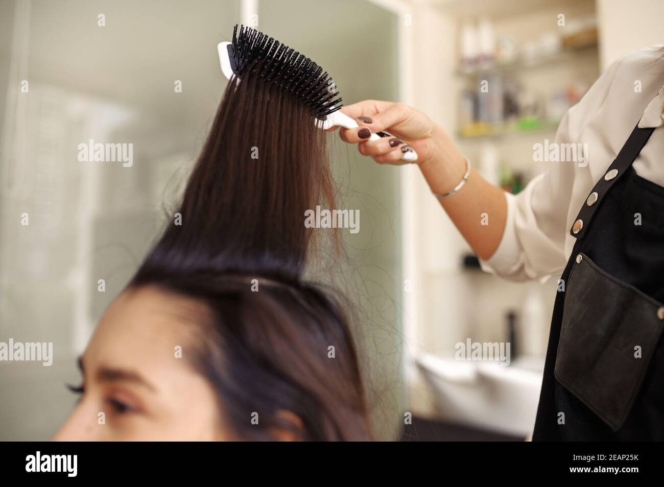 Female hairdresser works hi-res stock photography and images - Alamy