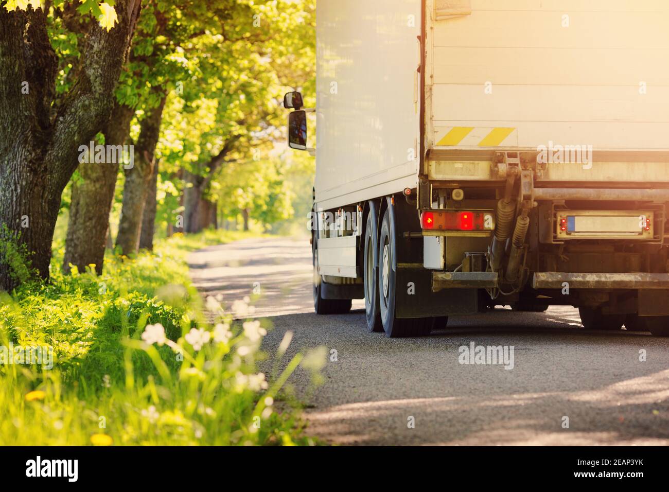 Truck in alley hi-res stock photography and images - Alamy