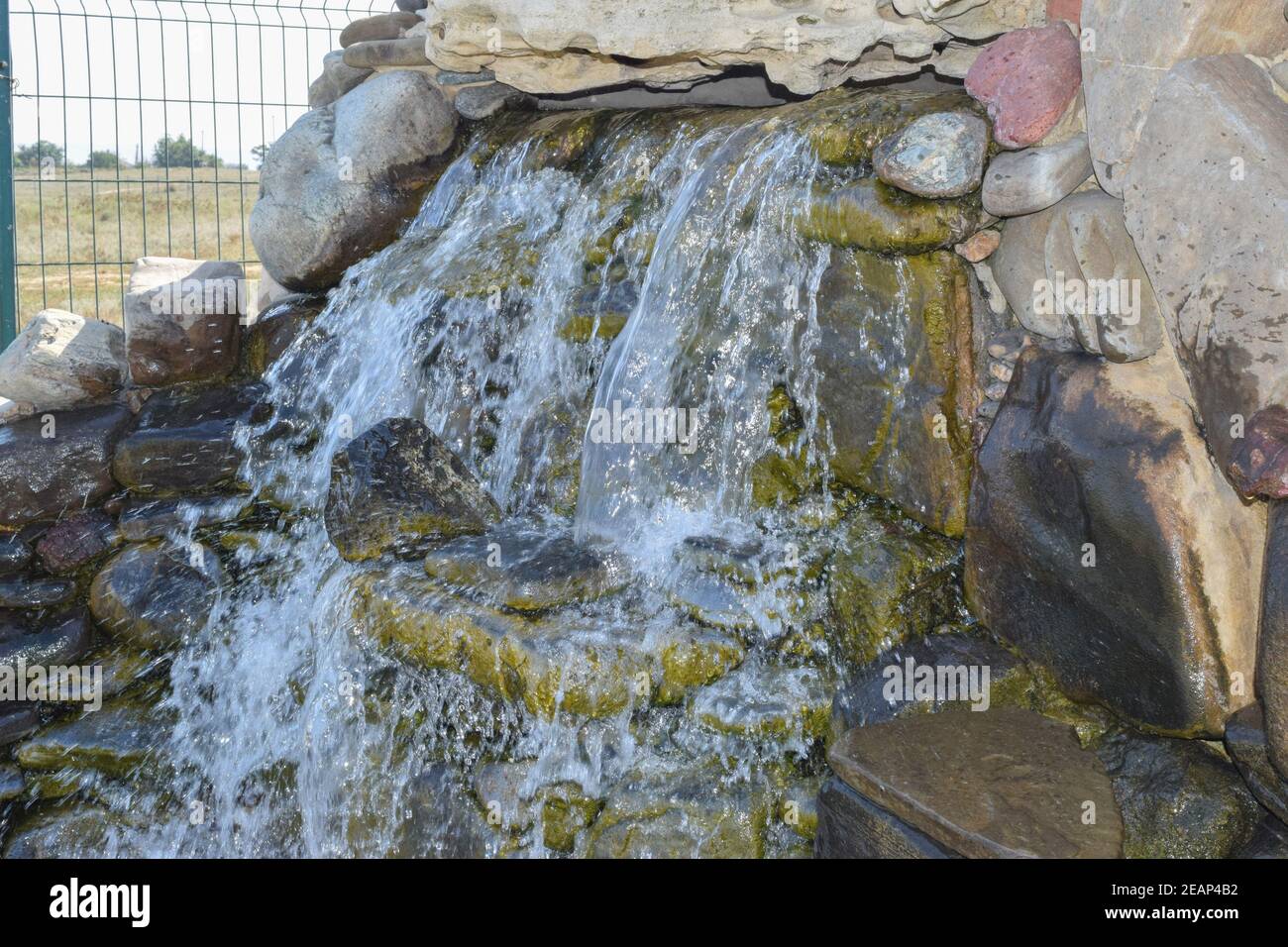 Waterfalls over rocks hi-res stock photography and images - Alamy