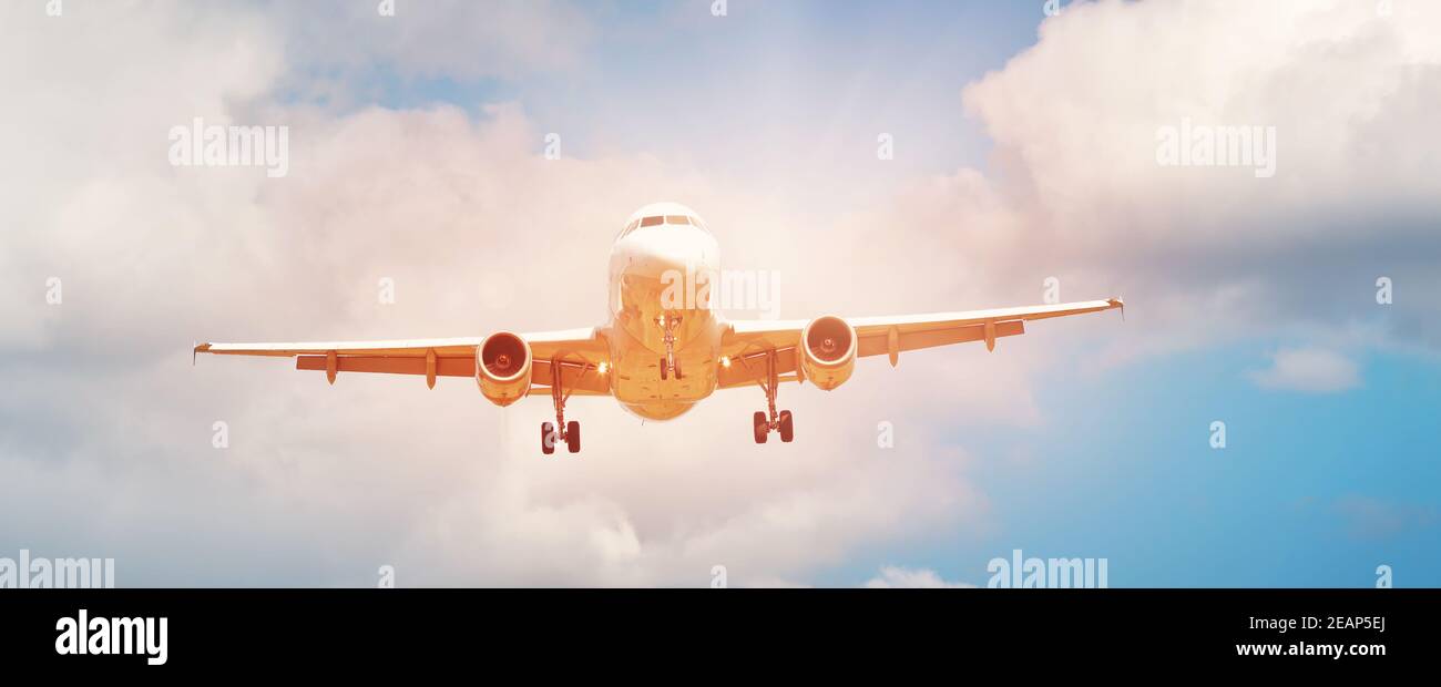 Airplane landing wing view hi-res stock photography and images - Alamy