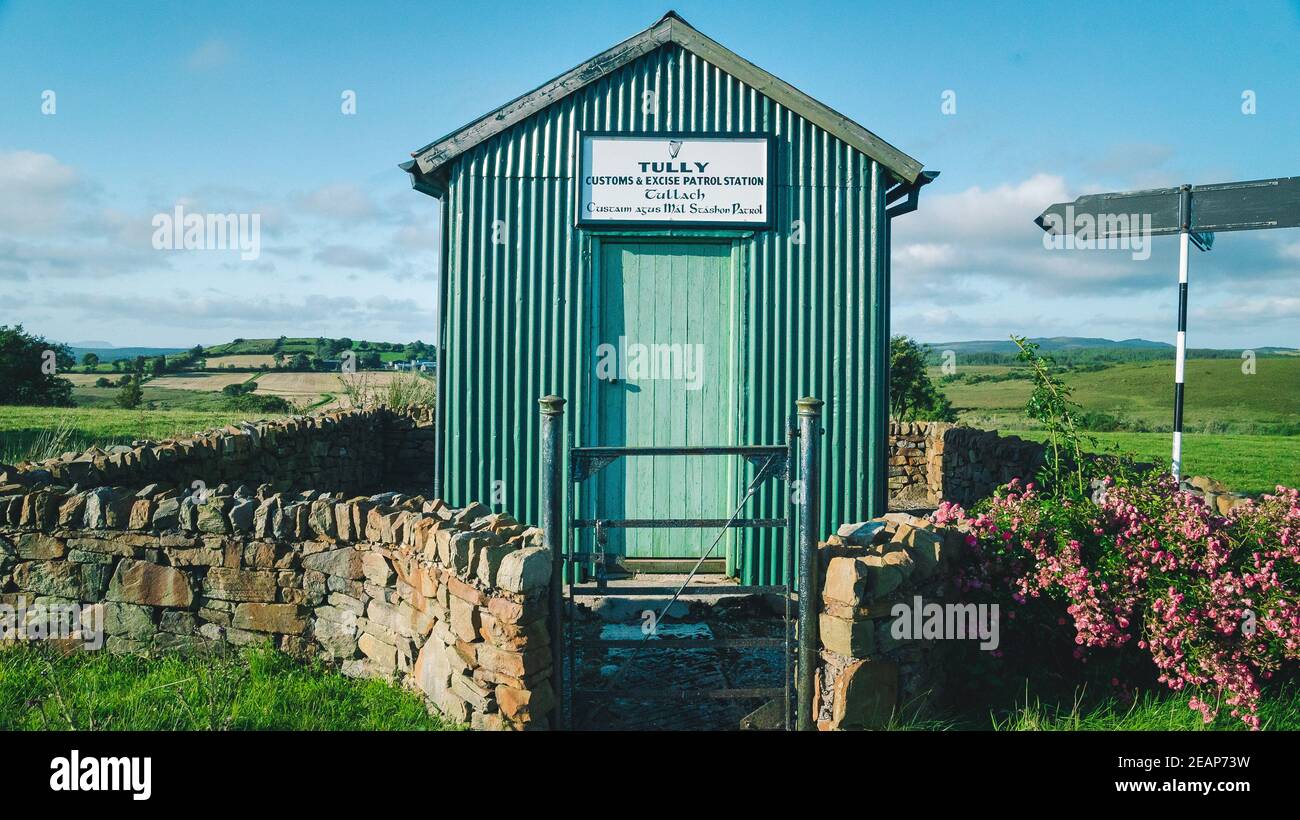Irish border hi-res stock photography and images - Alamy