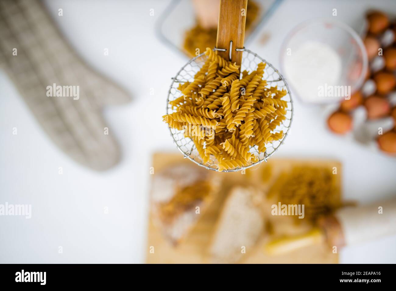 Fusilli pasta egg hi-res stock photography and images - Alamy