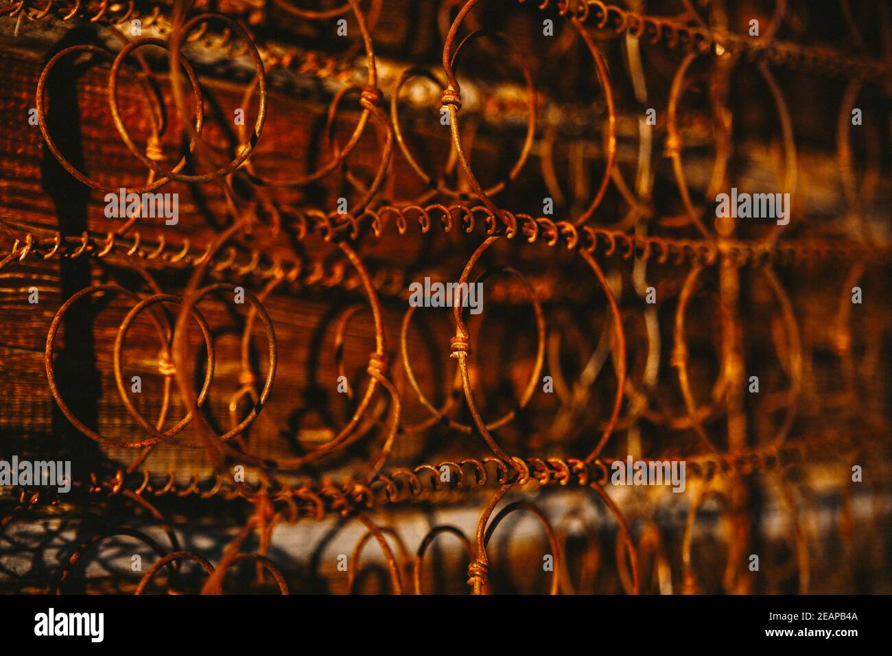 The texture of the rusty springs of the mattress, weigh Stock Photo - Alamy